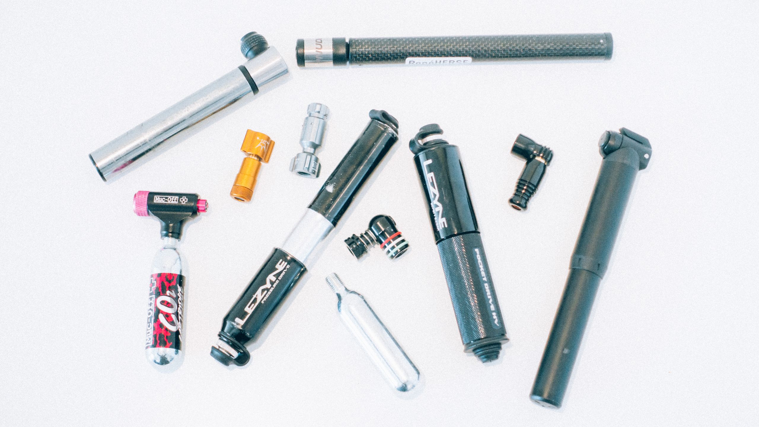 Which is better, a mini pump or a CO2 inflator? | Cyclingnews
