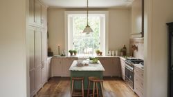 A guide to kitchen clearances, measurements, and spacing | Homes and ...