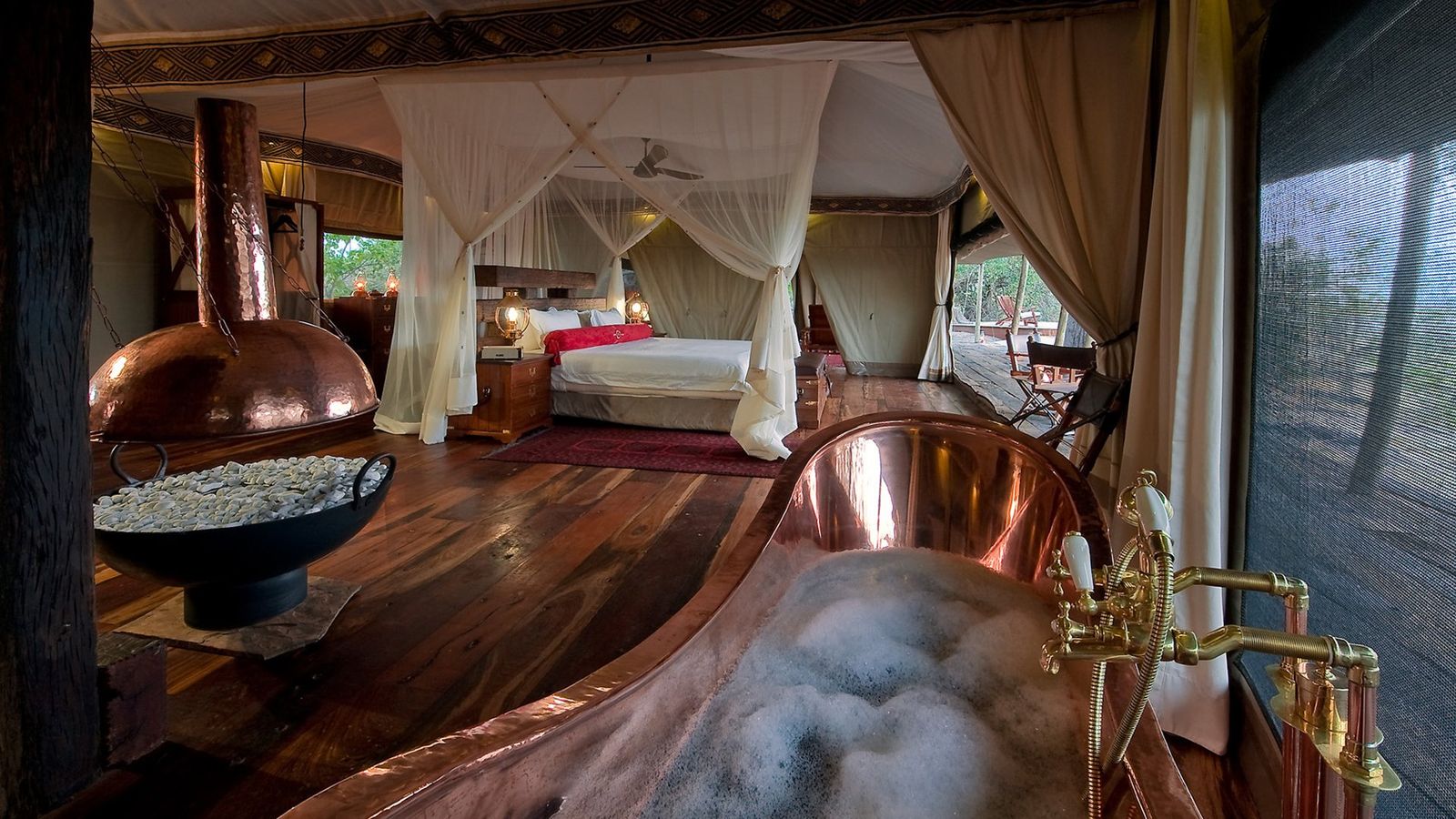 Africa's greatest watering holes: Top 10 tubs with a view | Country Life