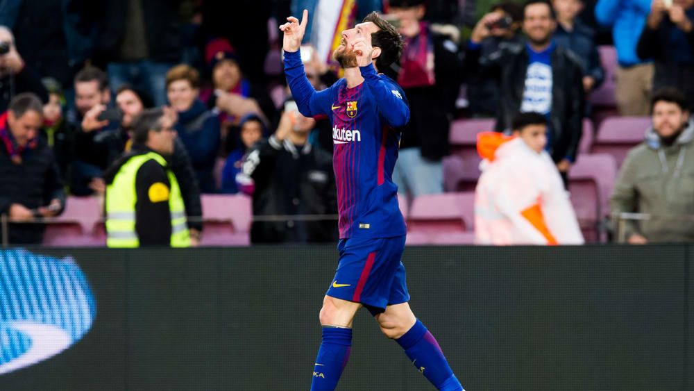 BREAKING NEWS: Messi breaks Muller goal record | FourFourTwo