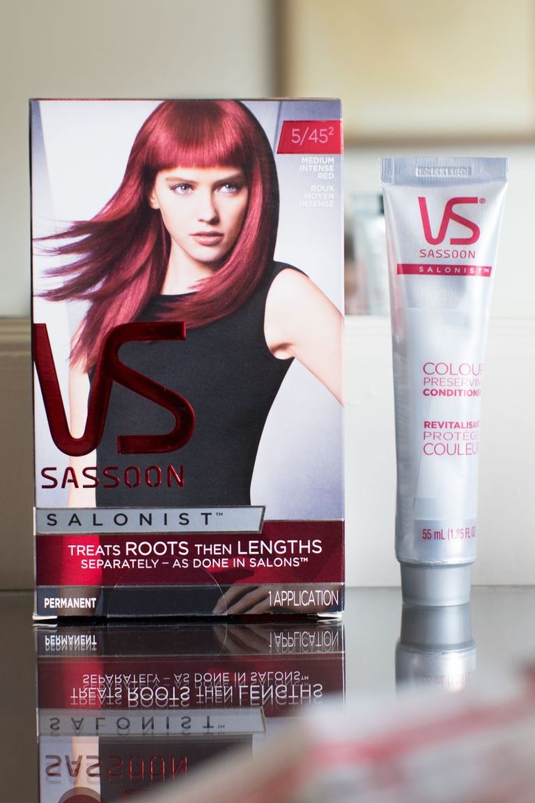 Exactly How to Dye Your Hair at Home and Look Completely Perfect ...