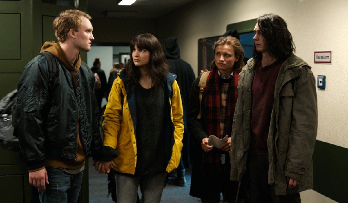 Netflix's Dark Series Finale Ending: 9 Things I Can't Get Past ...
