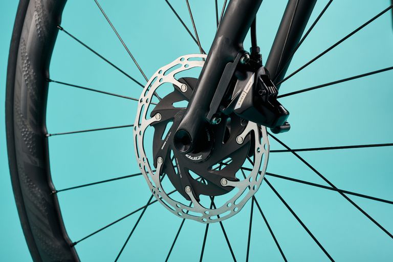 SRAM Force AXS review - the wireless 12-speed groupset has more pros ...