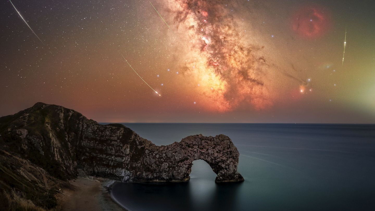 Perseid meteor shower 2025 outshines moon to put on a spectacular show ...