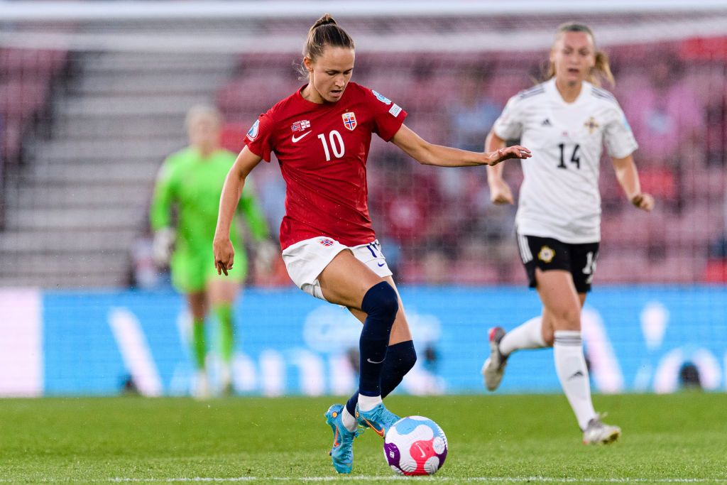 Ranked! The 10 best women's right wingers in the world | FourFourTwo