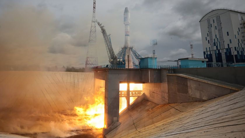In Photos: Soyuz Rocket Launches Russia's Meteor M2-2 Weather Satellite ...