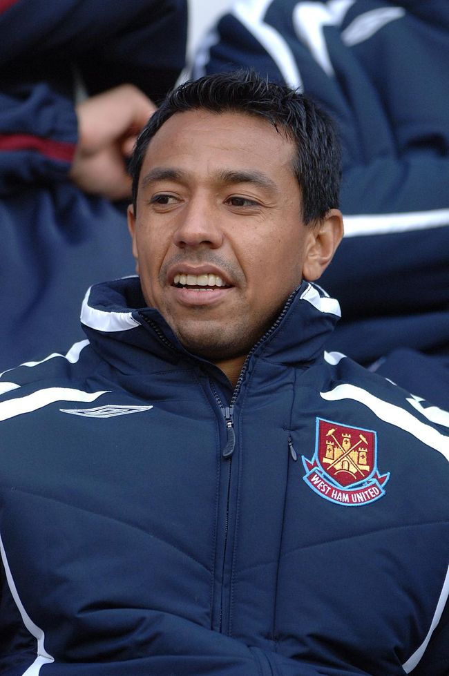 Nolberto Solano detained by police in Peru after breaking coronavirus ...