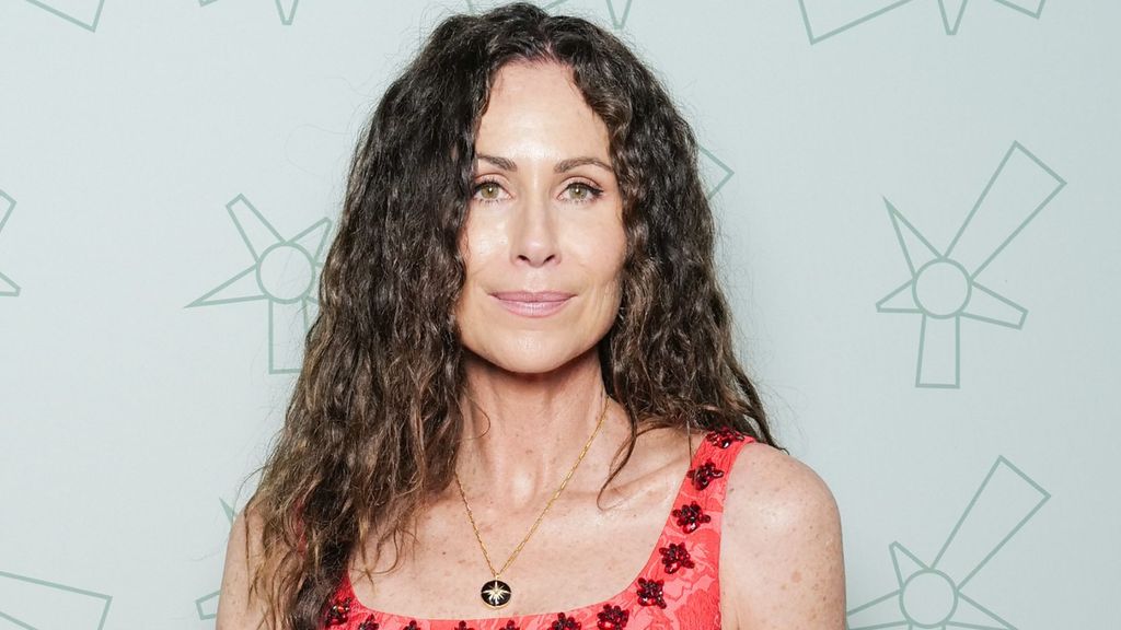 Minnie Driver just found the most sophisticated way to wear sparkles ...