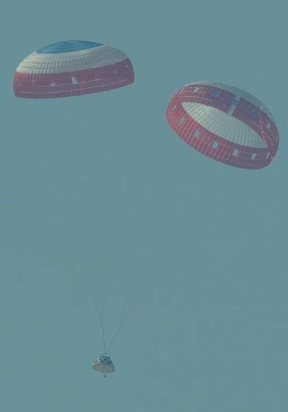 Boeing gives Starliner crew capsule's parachutes a workout in drop test ...
