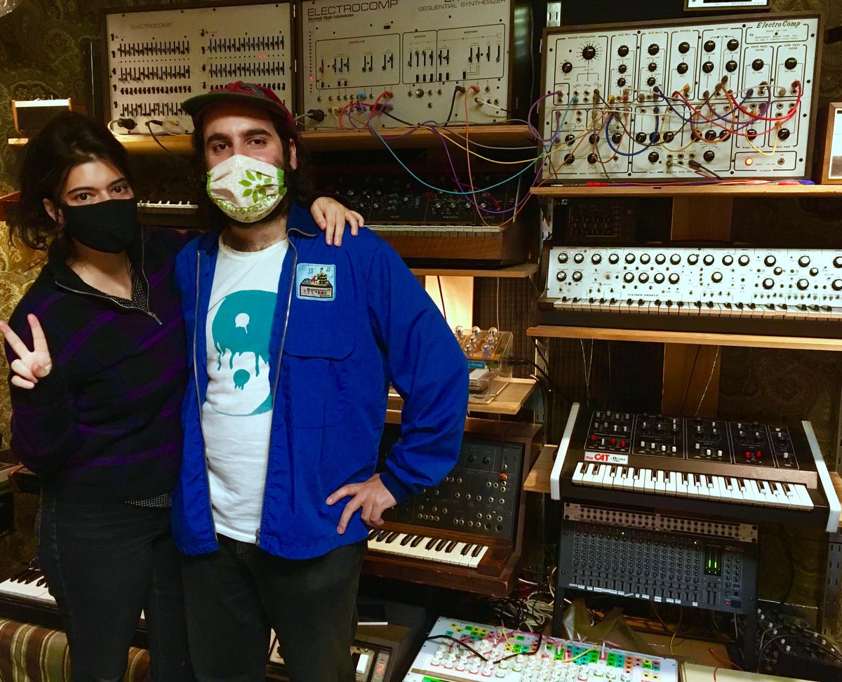 Pearl & The Oysters: "We fell into the vintage analogue synth rabbit ...