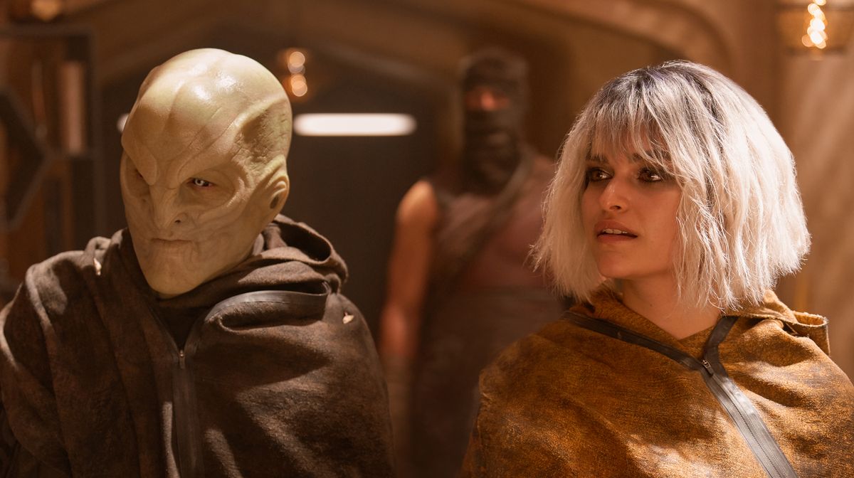 'Star Trek: Discovery' Season 5 snippet shows Burnham battling giant ...