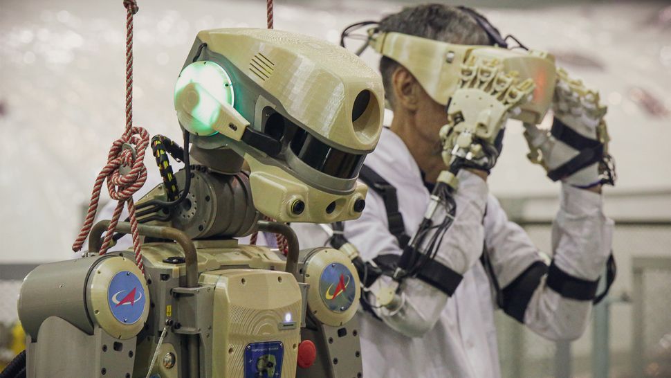 Russia's Skybot F-850 Humanoid Robot for Space in Photos | Space