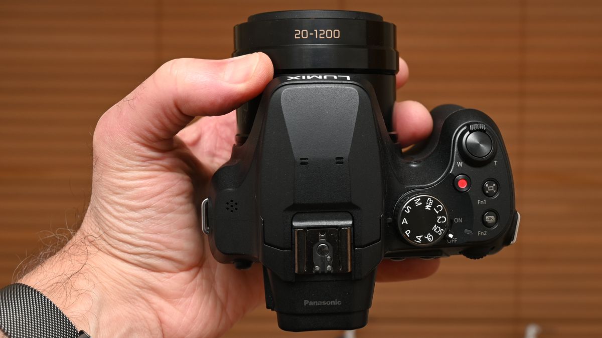 Panasonic Lumix FZ80D / FZ82D review: take it to the bridge | Digital ...