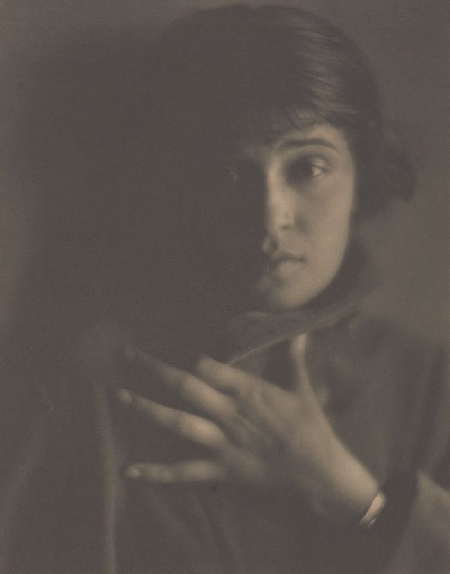 30 female photographers whose work deserves to be seen, studied, and ...