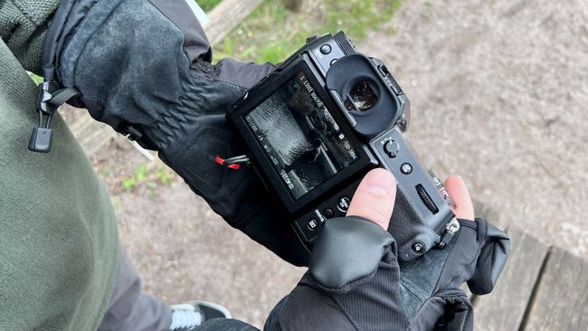 PGYTech Photography Gloves (Master) review: Ideal for shooting in the ...