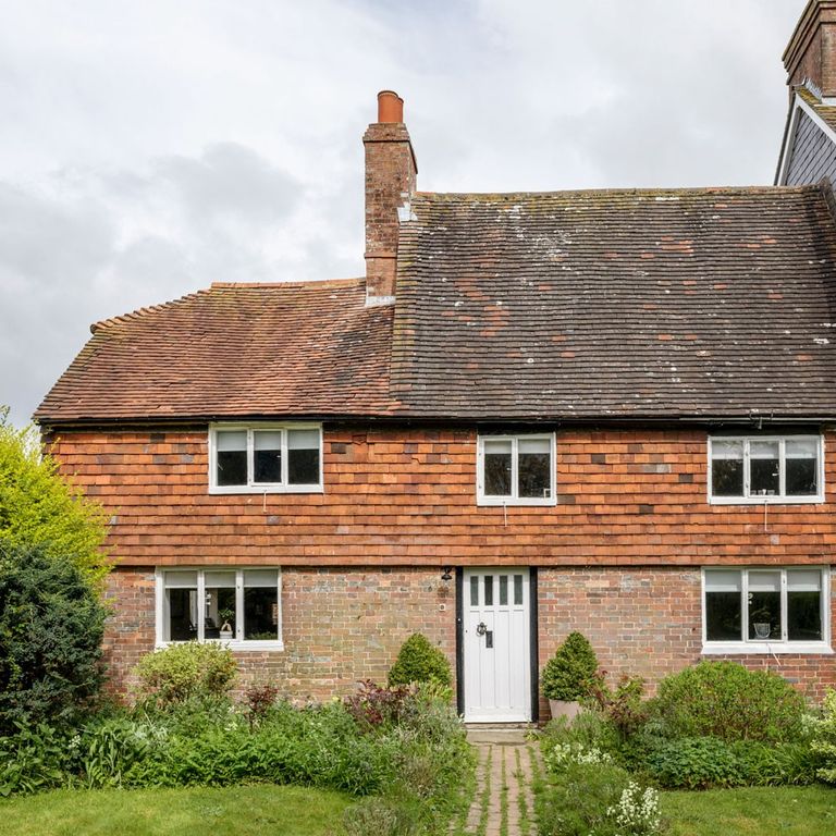 Take a turn around this medieval cottage in East Sussex – House tour ...