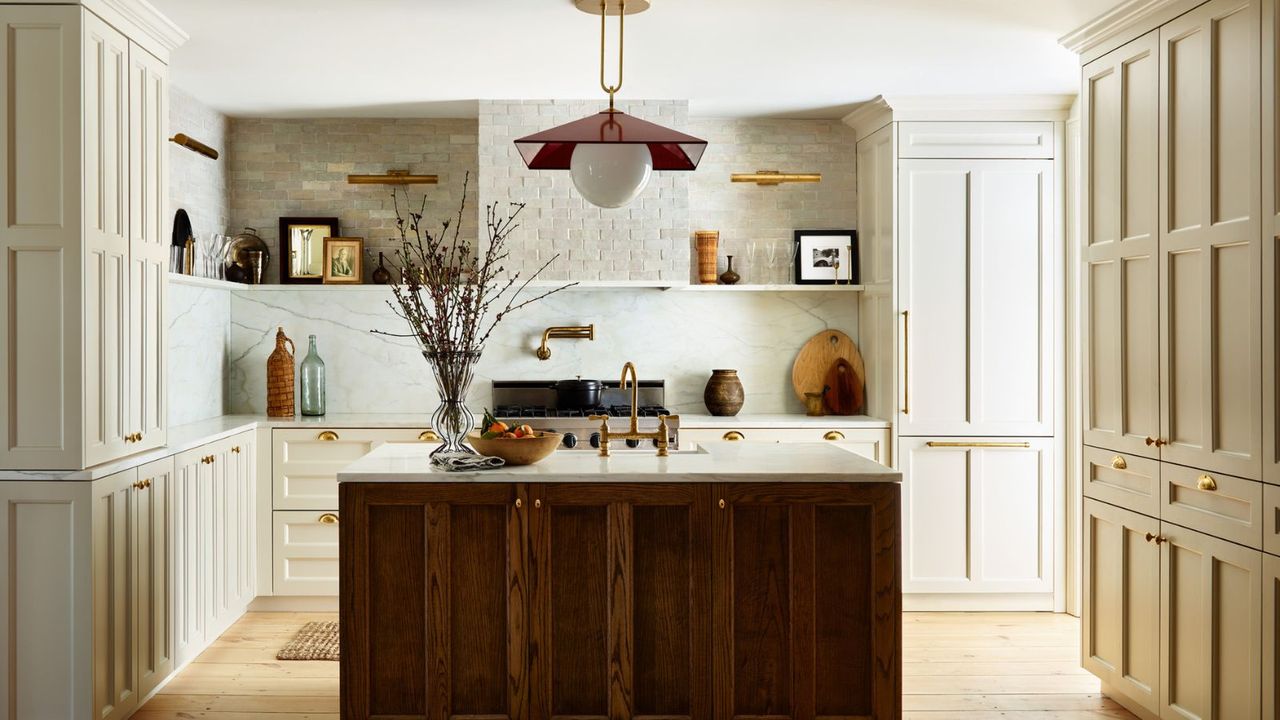 Kitchen styling: 10 essential kitchen styling ideas and tips | Homes ...