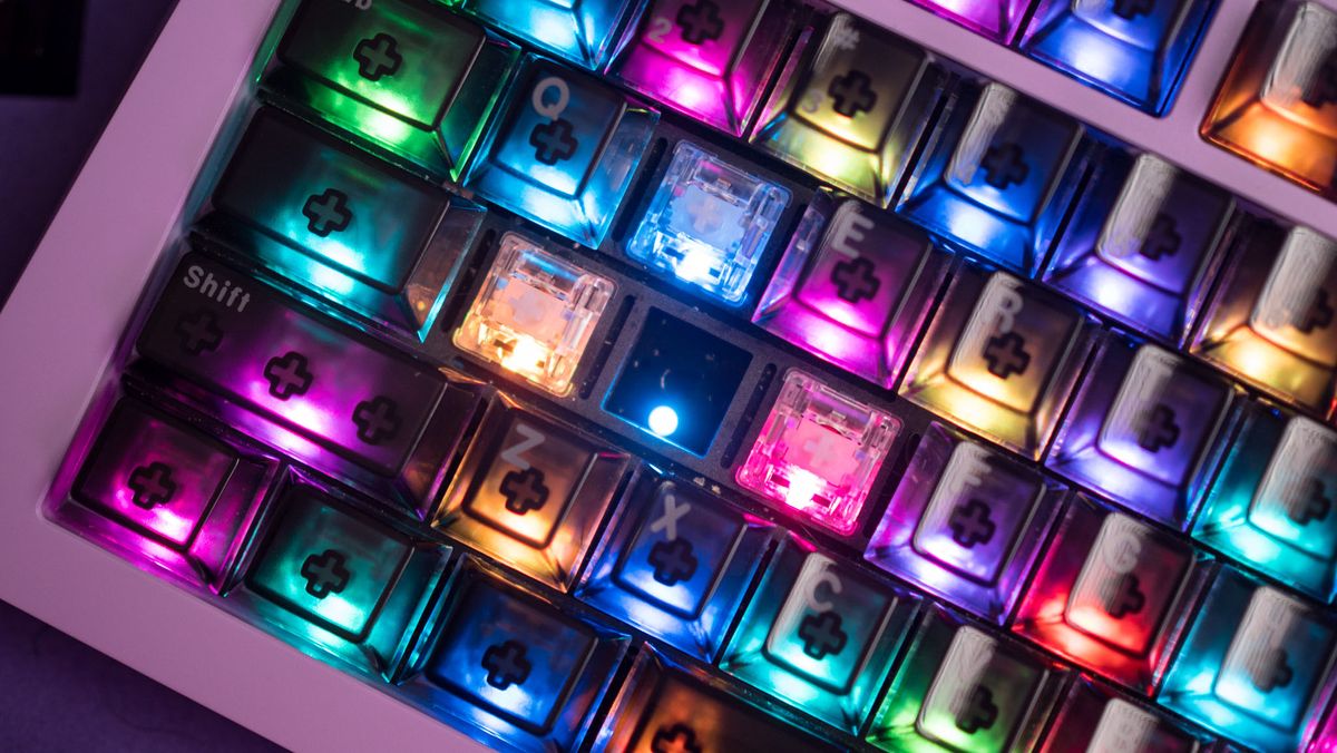 Angry Miao Cyberboard R4 review: This Cybertruck-inspired keyboard ...