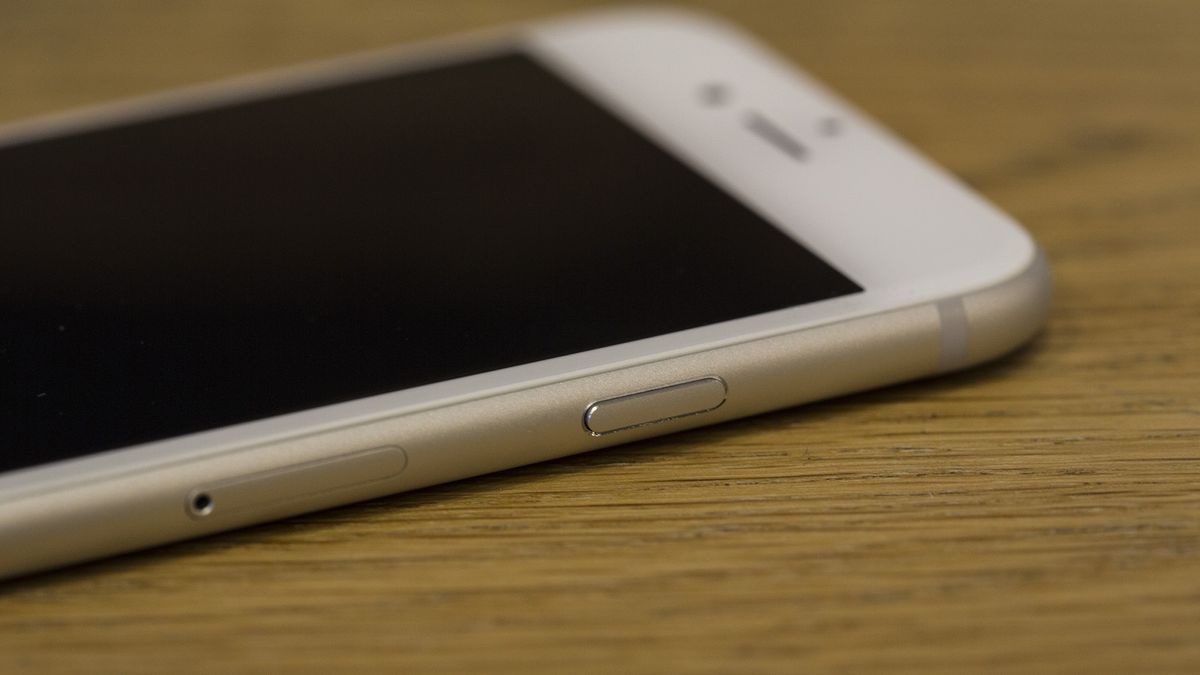 Apple iPhone 6s review: Showing its age, but still a worthy contender ...