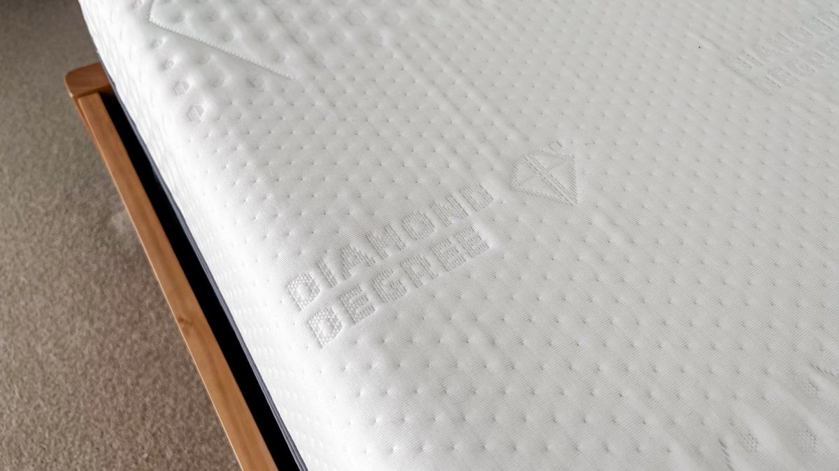 Emma Diamond Hybrid Mattress review: a firm surface that takes care of ...