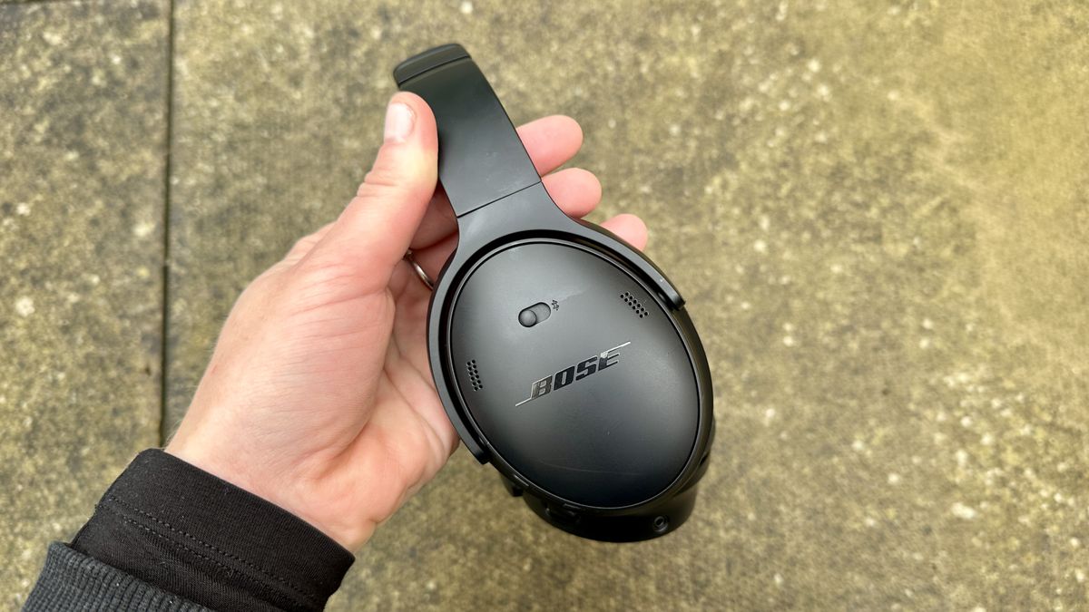 Bose QuietComfort Headphones review: flagship noise-cancelling for less ...