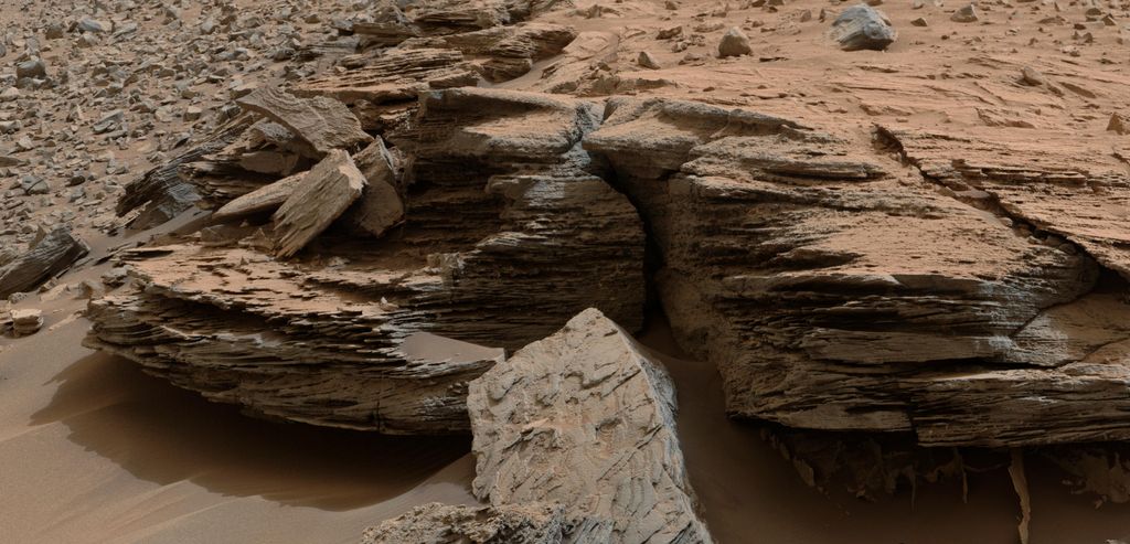 'Whale Rock' Shows Signs of Ancient Martian Lake (Photo) | Space