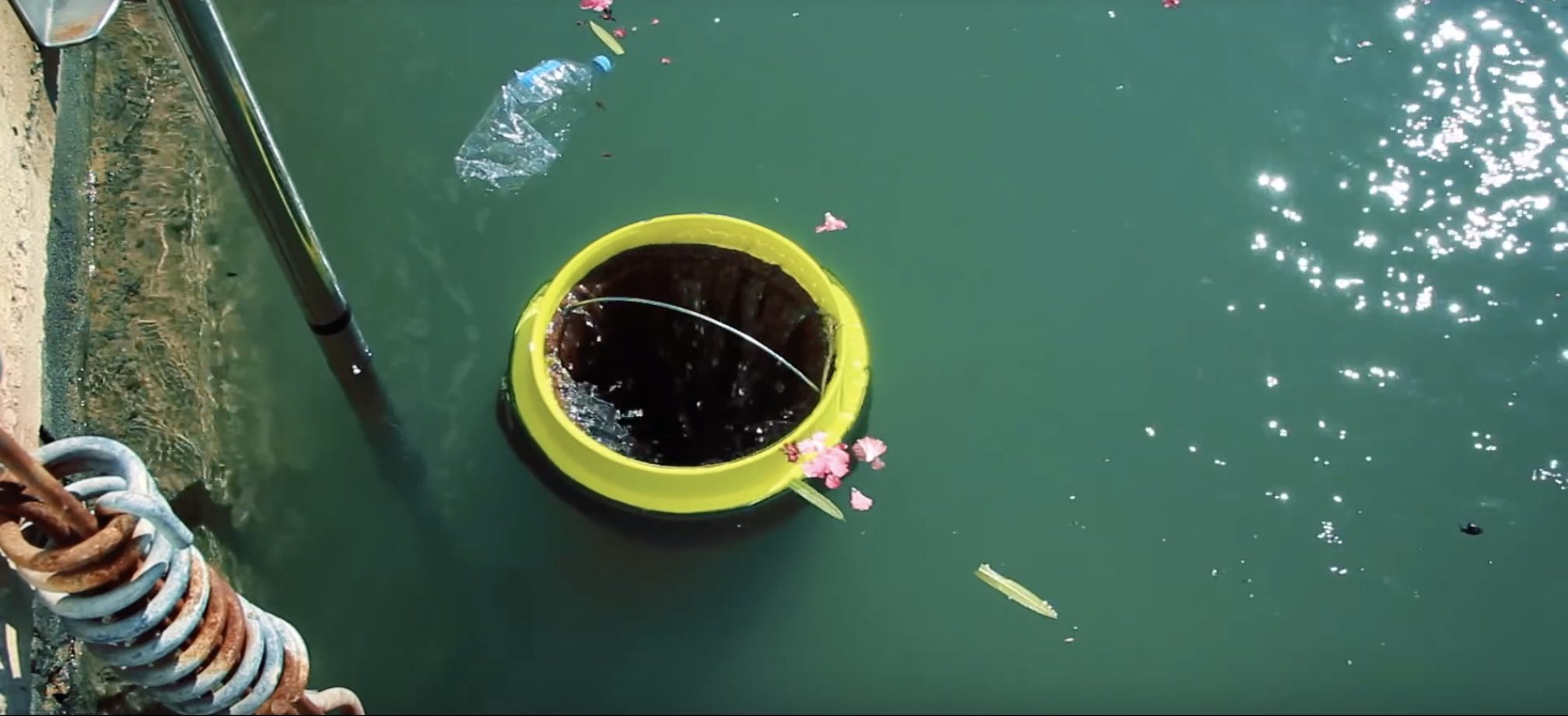 These floating trashcans could soon be cleaning all of the Earth's ...