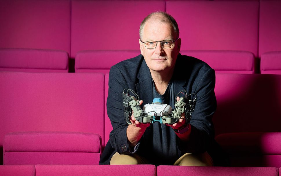 How to watch the Royal Institution Christmas Lectures online and on TV ...