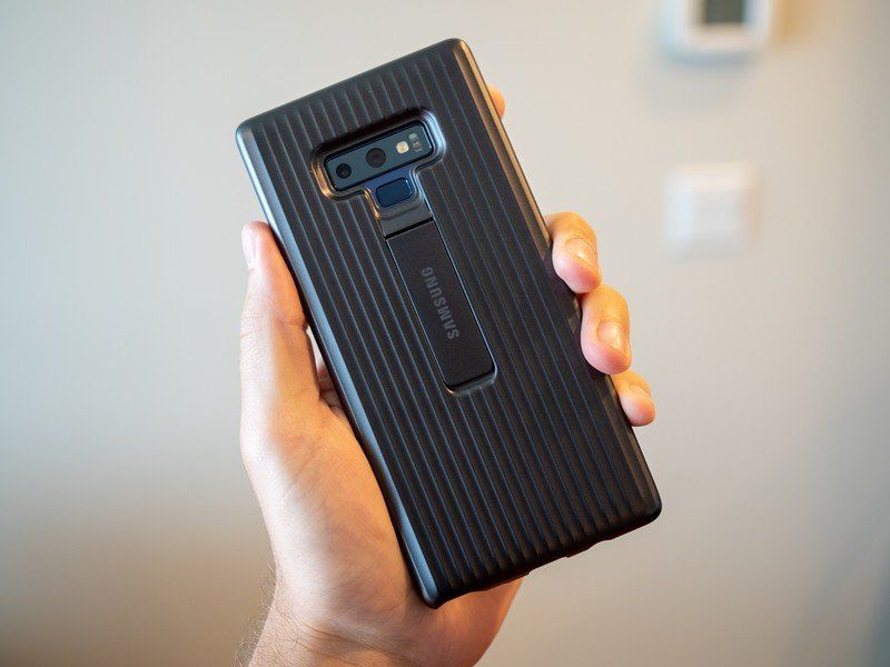 I dropped my Galaxy Note 9 without a case and it actually survived ...