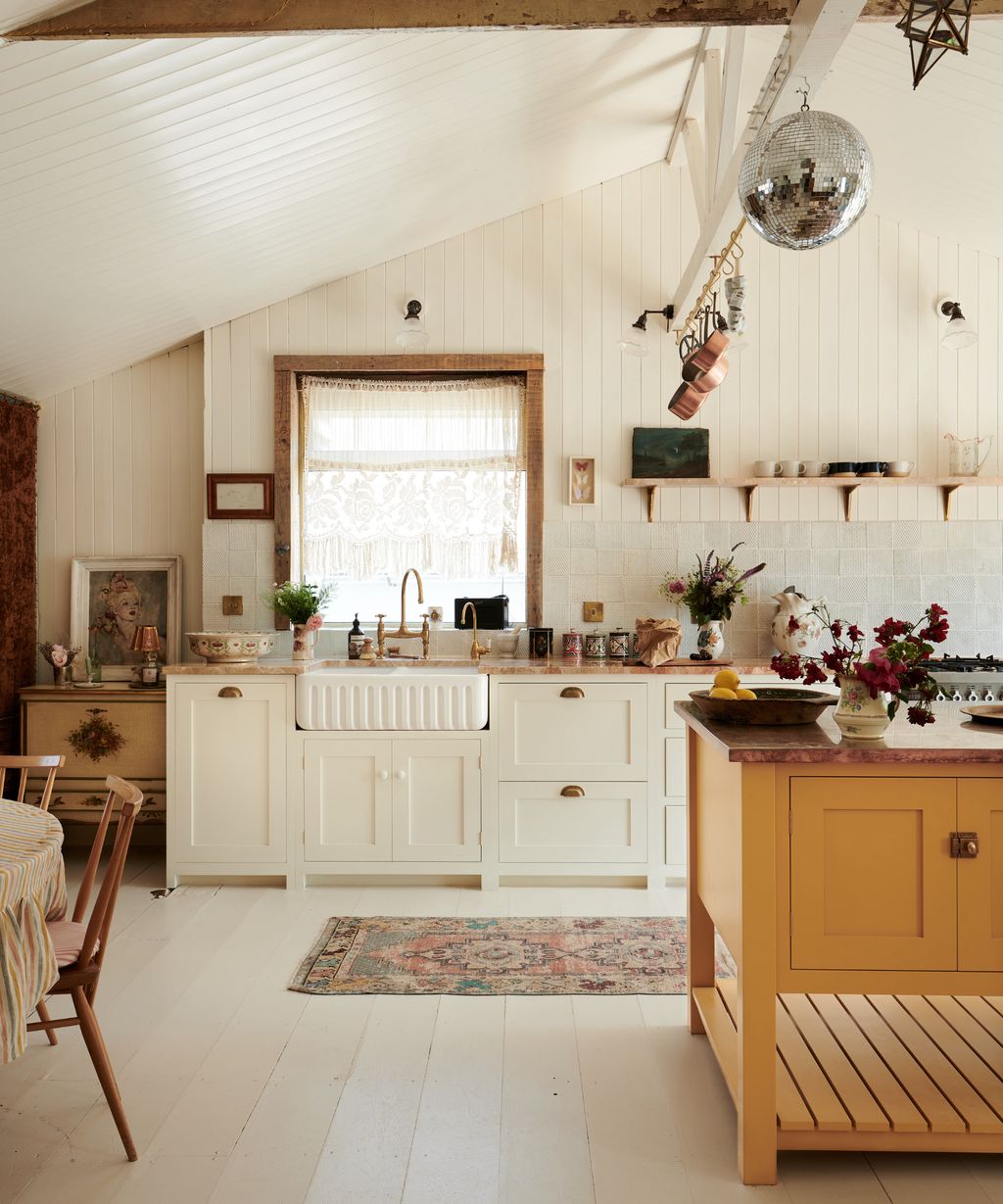 10 modern farmhouse kitchen ideas | Homes and Gardens