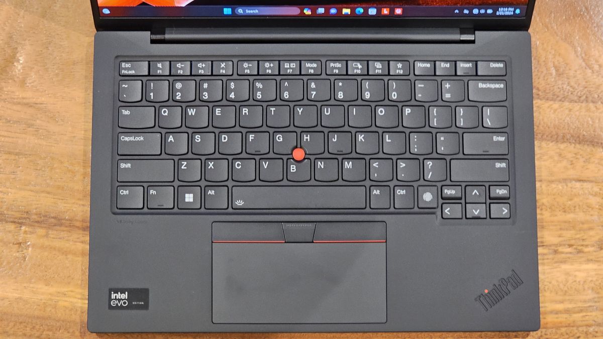 Lenovo ThinkPad X1 Carbon (Gen 12) Review: Light in Weight, Heavy in AI ...