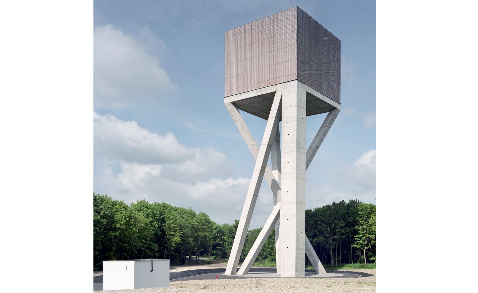 Water towers are getting a wash and brush-up my modern architectural ...
