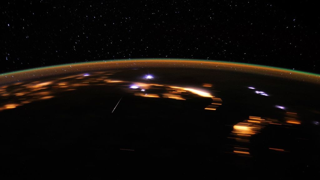 Lyrid meteor shower: How to watch 'fireballs' drop to Earth during the ...