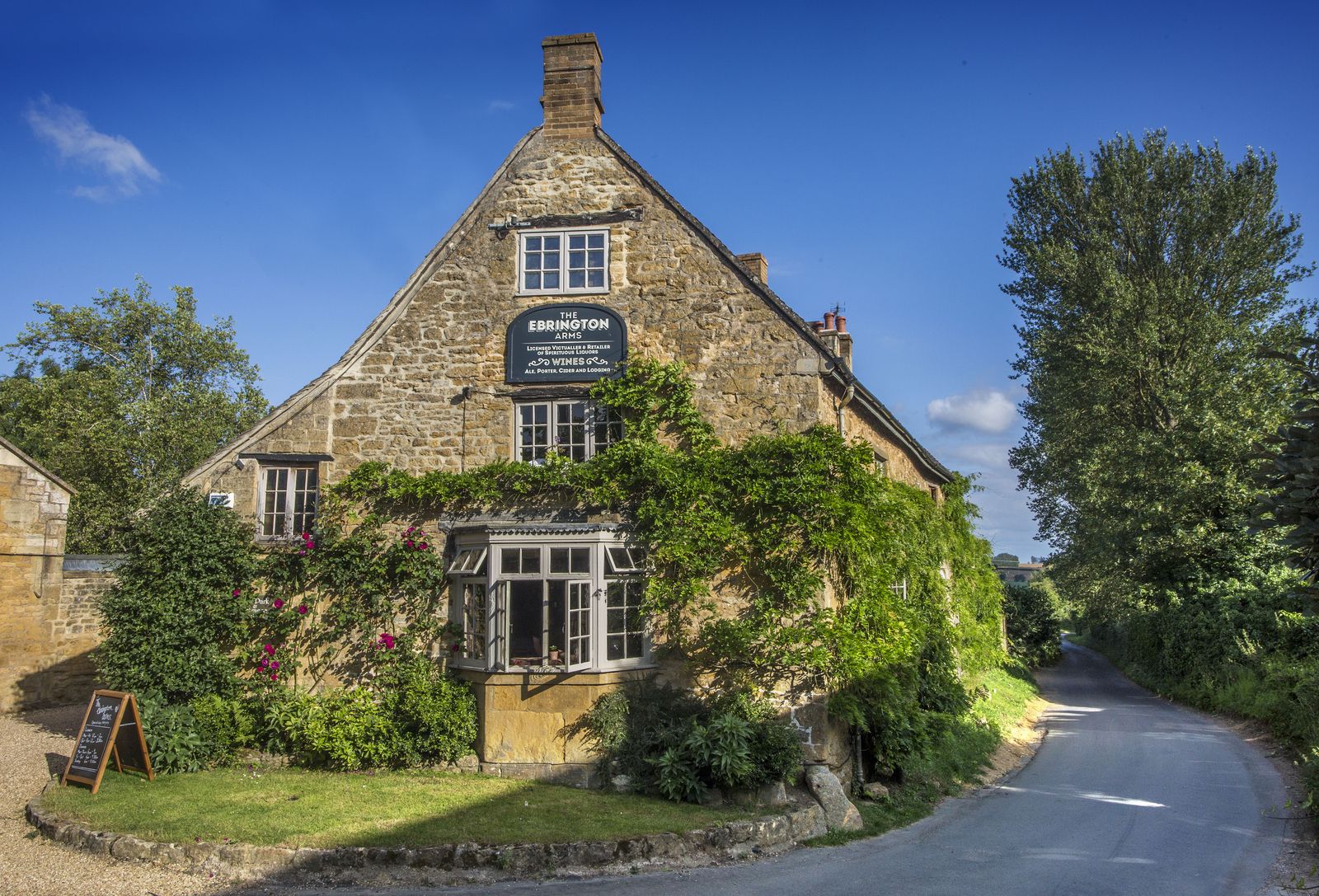 Can a good pub sell a country house? | Country Life