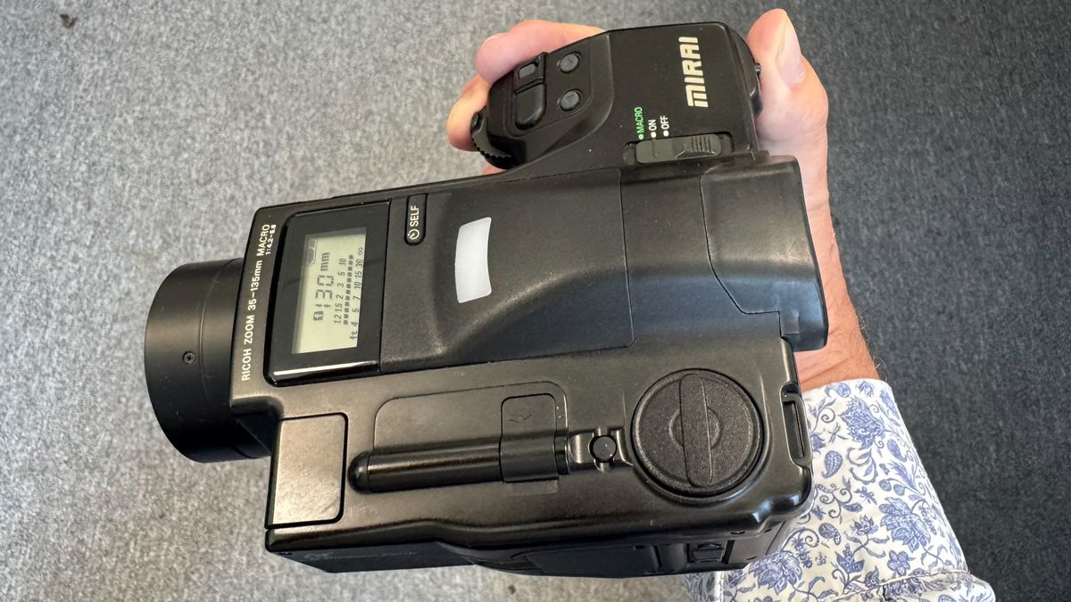 Ricoh Mirai – I just bought the batshit-crazy bridge camera from Batman ...