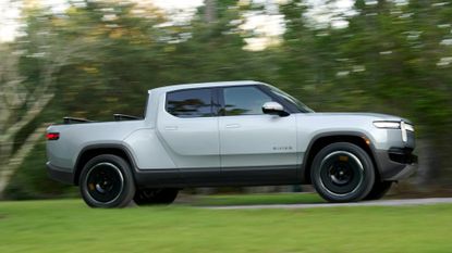 The new, second-gen Rivian R1S goes faster and further than ever | T3