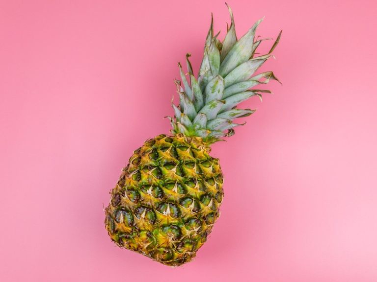 What Is A Pink Pineapple - Pink Pineapple Fruit Facts | Gardening Know How