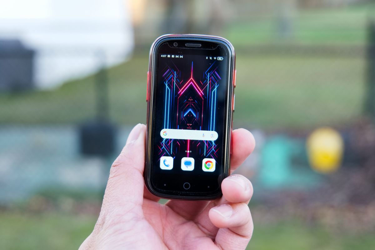 This amazingly small Android phone has features you won’t find on an ...