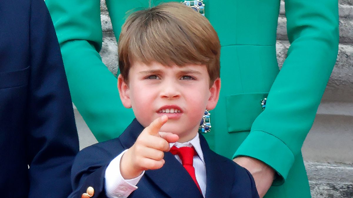 The epic way mischievous Prince Louis gets around Windsor Castle ...