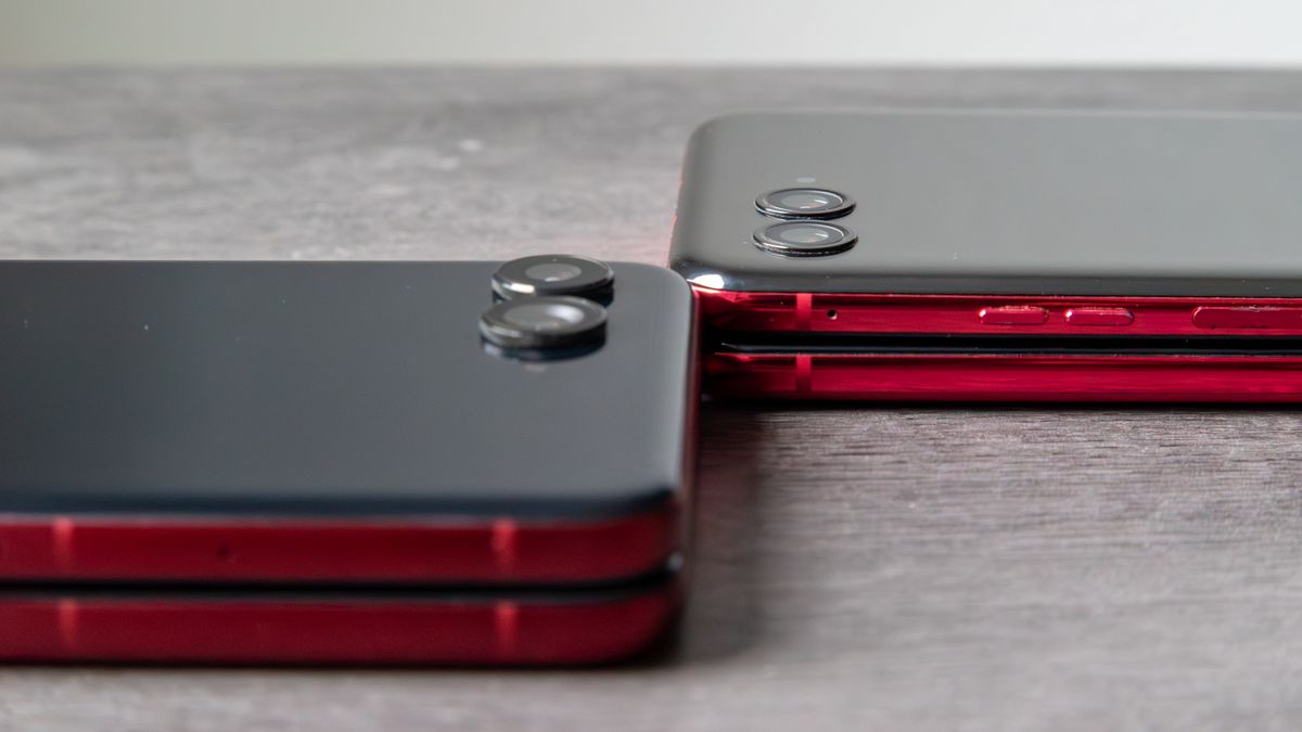 Motorola Razr Ultra 2025 vs. Razr Plus 2023: Everything is better ...