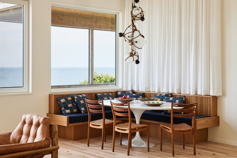 The design trend that fits seating into small kitchens | Livingetc