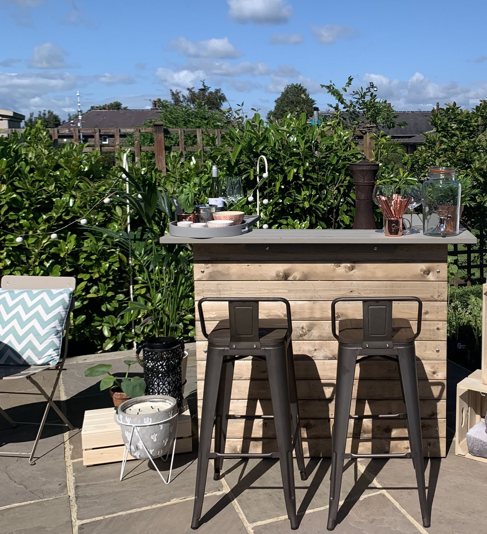 16 garden bar ideas and how to DIY your own, for backyards big and ...