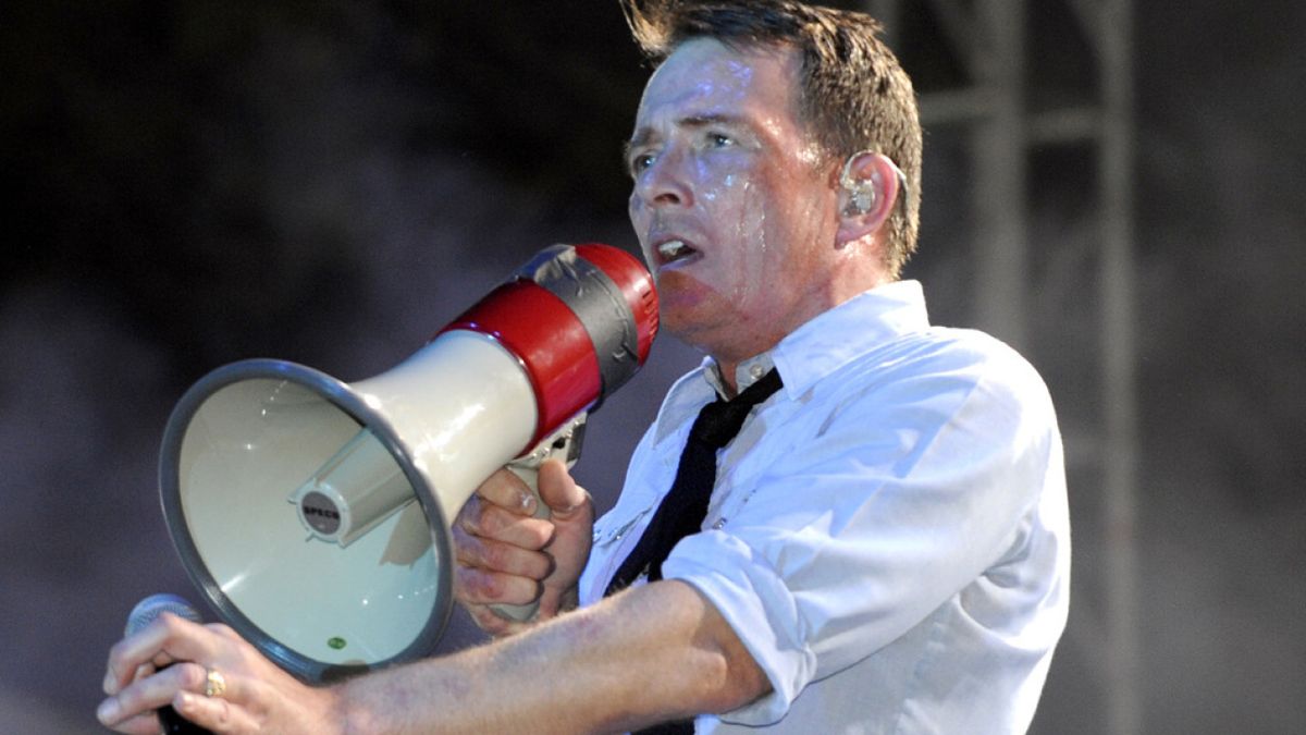 Weiland goes for a different sound | Louder