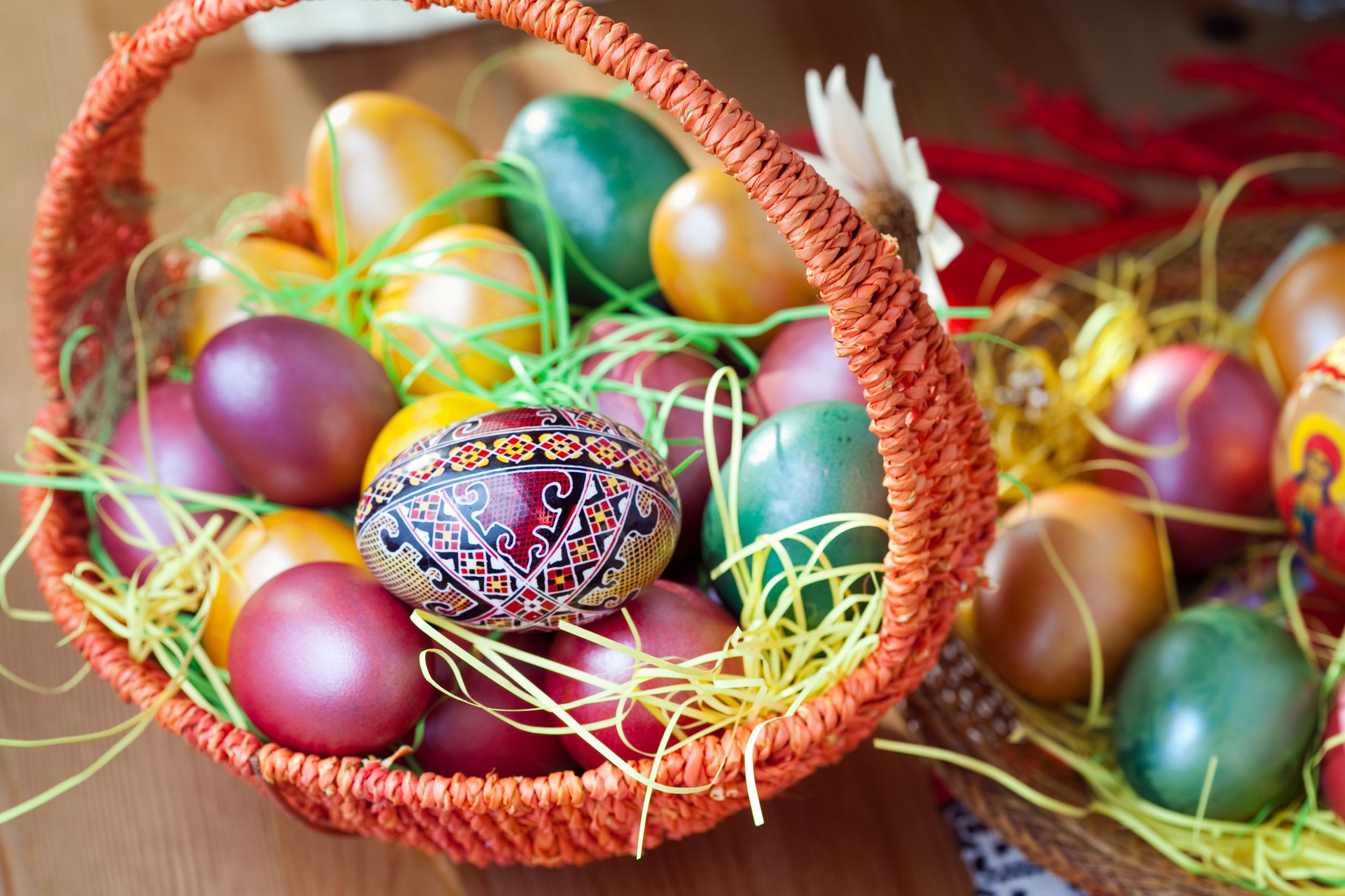 How to make an Easter basket - tips for a beautiful arrangement | Homes ...