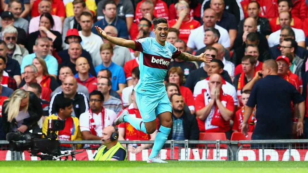 Lanzini 'honoured' by Liverpool links | FourFourTwo