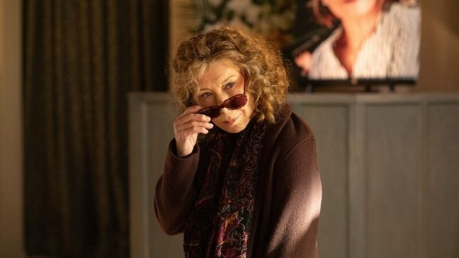 How to watch Moving On starring Jane Fonda and Lily Tomlin | What to Watch