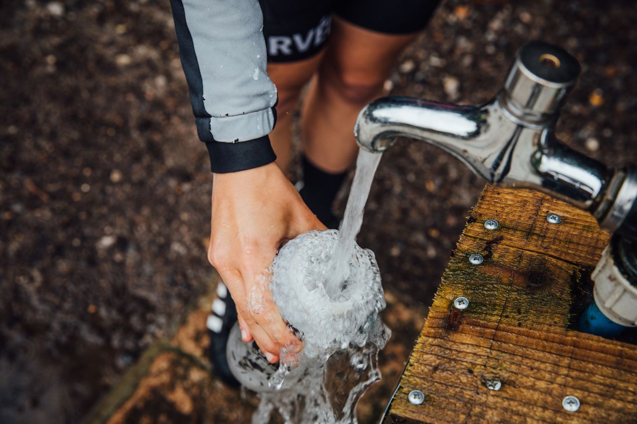 The best food for endurance cycling - here’s what to eat and drink ...