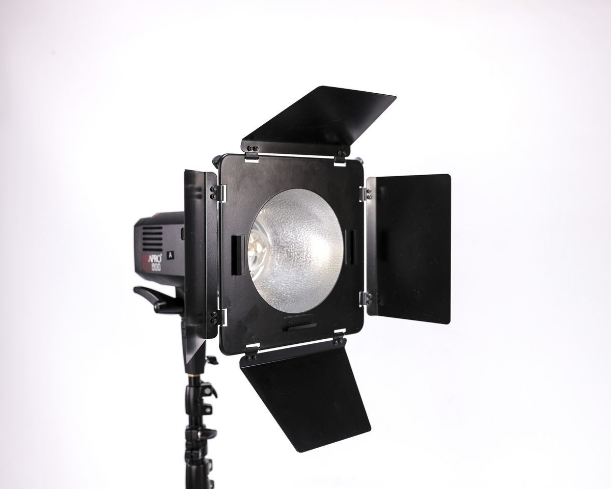 Portrait photography: How to use different flash lighting modifiers ...