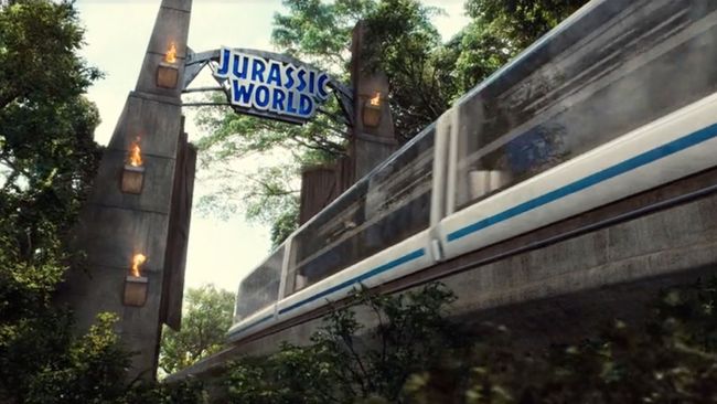 Jurassic World: 10 Behind The Scenes Facts About The 2015 Movie ...