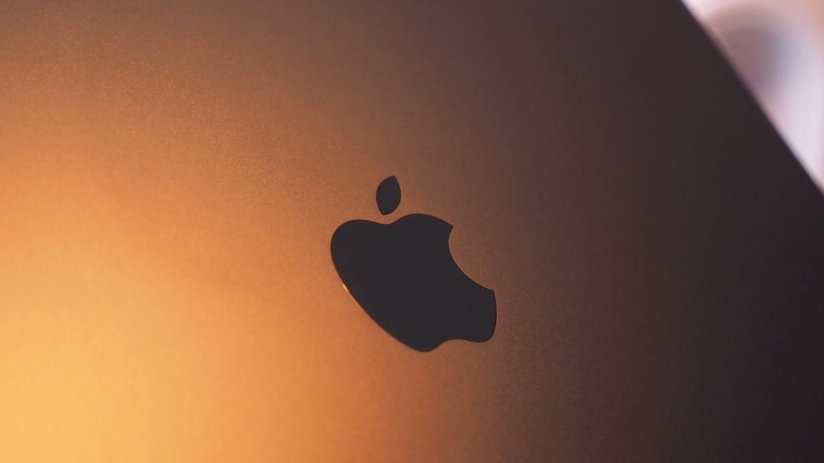 Apple's first foldable MacBook could have a massive 18.76-inch display ...